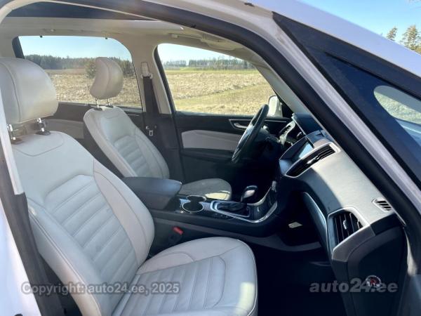 White Ford Galaxy 2017 in Tartu, with an engine capacity of 2.00 L and mileage of 240 thousand km for 14900 €, photo 5 on AUTOMOTO.COM.LV