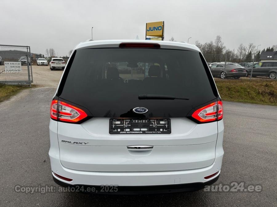 White Ford Galaxy 2021 in Tartu, with an engine capacity of 2.00 L and mileage of 217 thousand km for 17990 €, photo 8 on AUTOMOTO.COM.LV