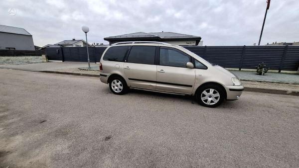 Yellow Ford Galaxy 2005 in Kaunas, with an engine capacity of 1.90 L and mileage of 373 thousand km for 1450 €, photo 5 on AUTOMOTO.COM.LV