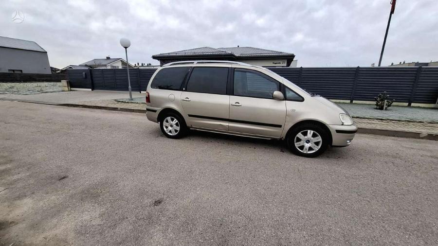 Yellow Ford Galaxy 2005 in Kaunas, with an engine capacity of 1.90 L and mileage of 373 thousand km for 1450 €, photo 5 on AUTOMOTO.COM.LV