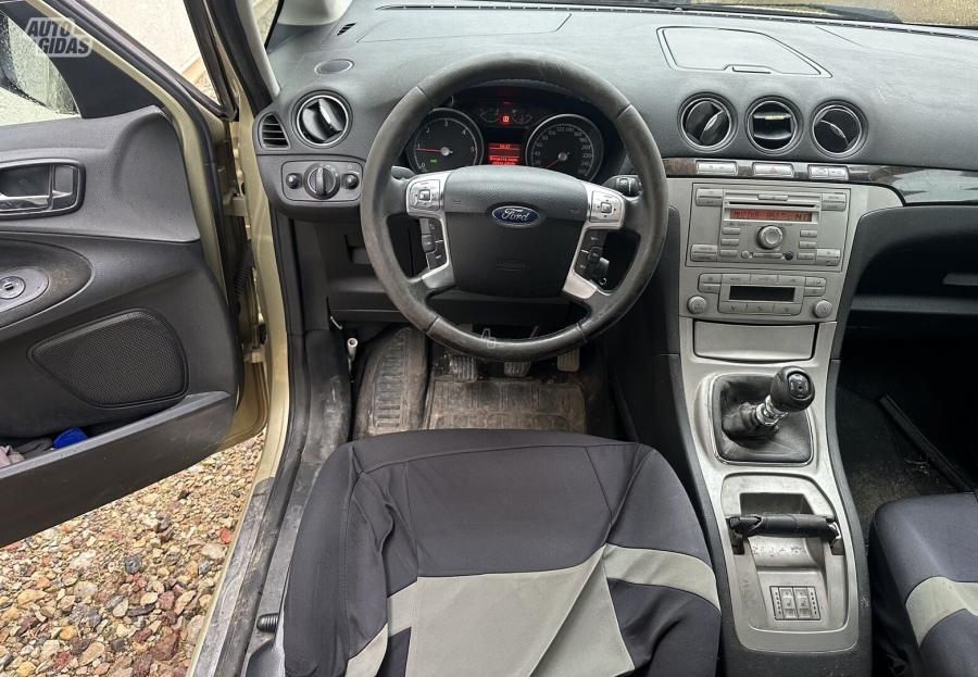 Dzeltens Ford Galaxy 2007 Kauņa, ar dzinēja tilpumu 2.00 L un nobraukumu 449 tūkst. km par 1900 €, foto 6 vietnē AUTOMOTO.COM.LV