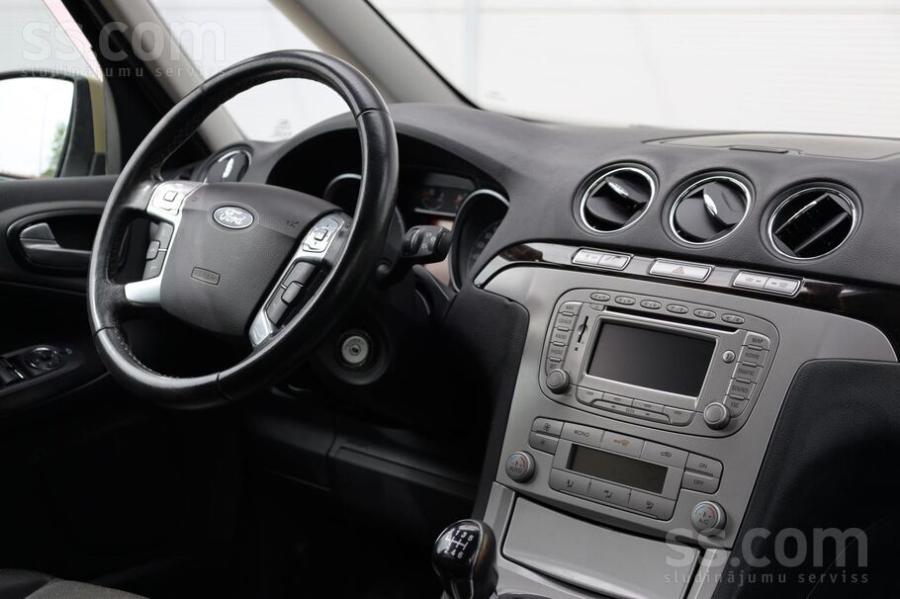 Yellow Ford Galaxy 2008 in Riga, with an engine capacity of 1.80 L and mileage of 0 thousand km for 3495 €, photo 12 on AUTOMOTO.COM.LV