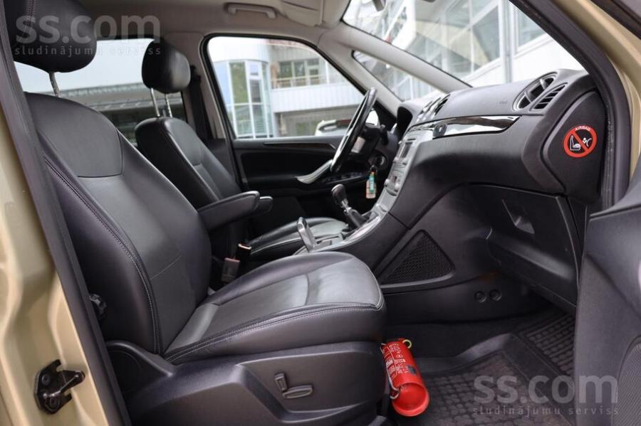 Yellow Ford Galaxy 2008 in Riga, with an engine capacity of 1.80 L and mileage of 0 thousand km for 3495 €, photo 13 on AUTOMOTO.COM.LV