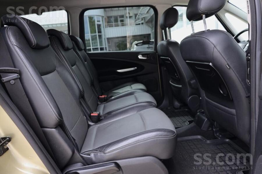 Yellow Ford Galaxy 2008 in Riga, with an engine capacity of 1.80 L and mileage of 0 thousand km for 3495 €, photo 16 on AUTOMOTO.COM.LV