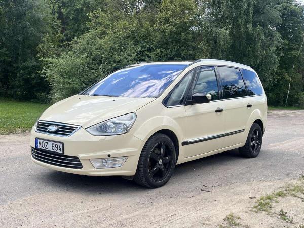 Yellow Ford Galaxy 2012 in Vilnius, with an engine capacity of 2.00 L and mileage of 291 thousand km for 2350 €, photo 2 on AUTOMOTO.COM.LV