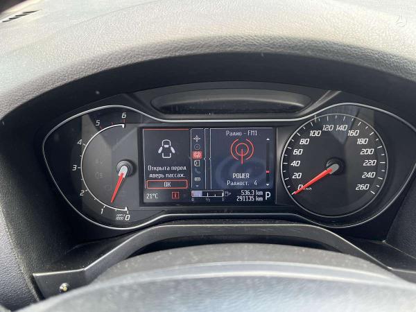 Yellow Ford Galaxy 2012 in Vilnius, with an engine capacity of 2.00 L and mileage of 291 thousand km for 2350 €, photo 6 on AUTOMOTO.COM.LV
