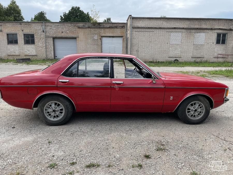 Red Ford Granada 1977 in Birzai, with an engine capacity of 2.00 L and mileage of 112 thousand km for 6999 €, photo 5 on AUTOMOTO.COM.LV