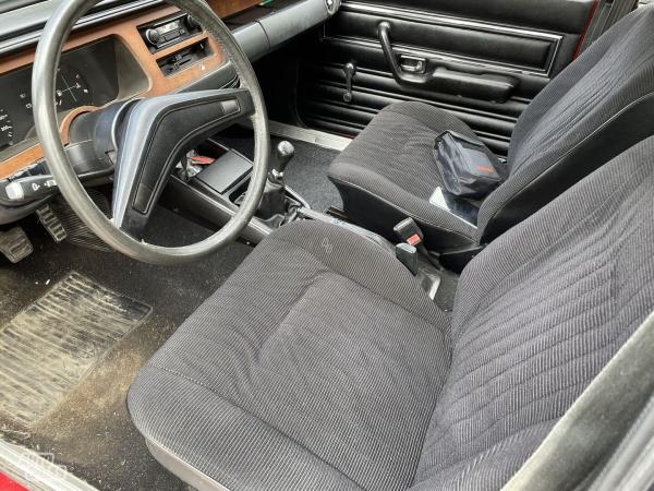 Red Ford Granada 1977 in Birzai, with an engine capacity of 2.00 L and mileage of 112 thousand km for 6999 €, photo 9 on AUTOMOTO.COM.LV