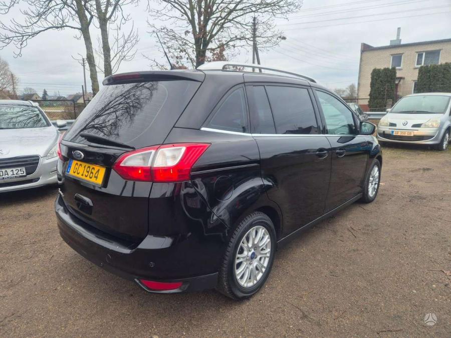 Black Ford Grand C-MAX 2011 in Raseiniai, with an engine capacity of 1.60 L and mileage of 270 thousand km for 3250 €, photo 2 on AUTOMOTO.COM.LV