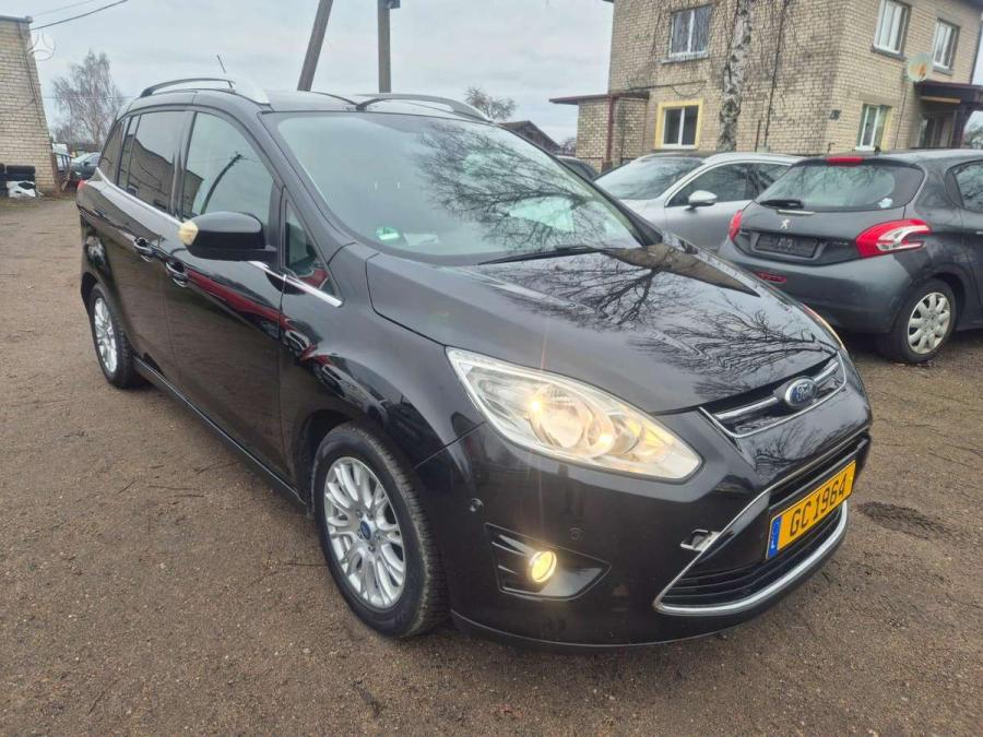 Black Ford Grand C-MAX 2011 in Raseiniai, with an engine capacity of 1.60 L and mileage of 270 thousand km for 3250 €, photo 3 on AUTOMOTO.COM.LV