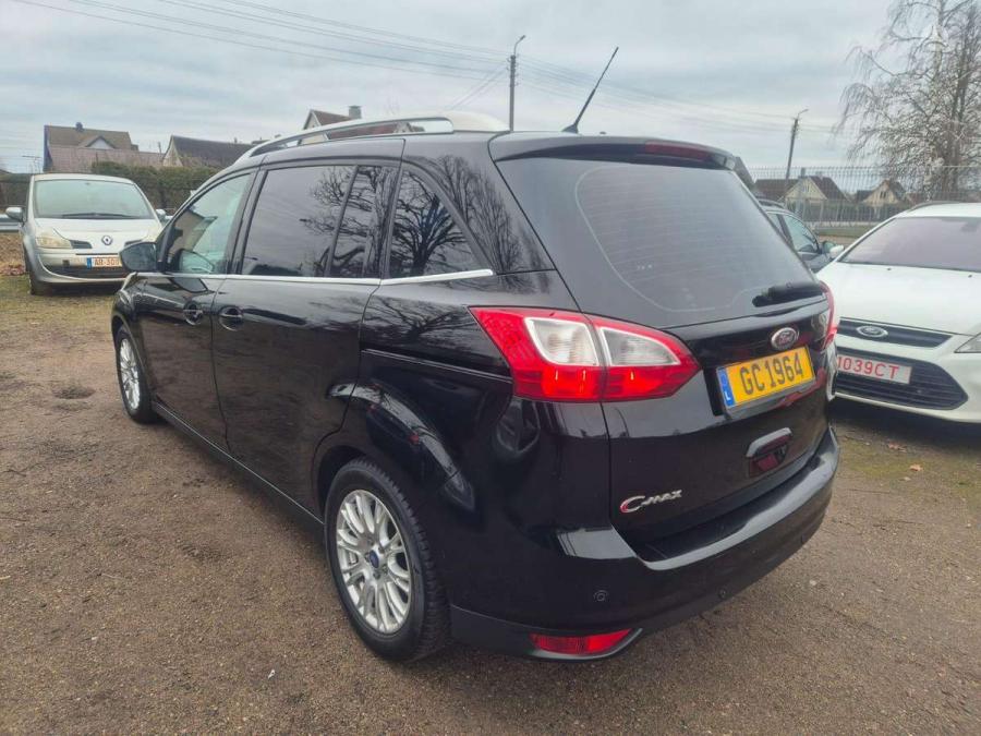 Black Ford Grand C-MAX 2011 in Raseiniai, with an engine capacity of 1.60 L and mileage of 270 thousand km for 3250 €, photo 4 on AUTOMOTO.COM.LV