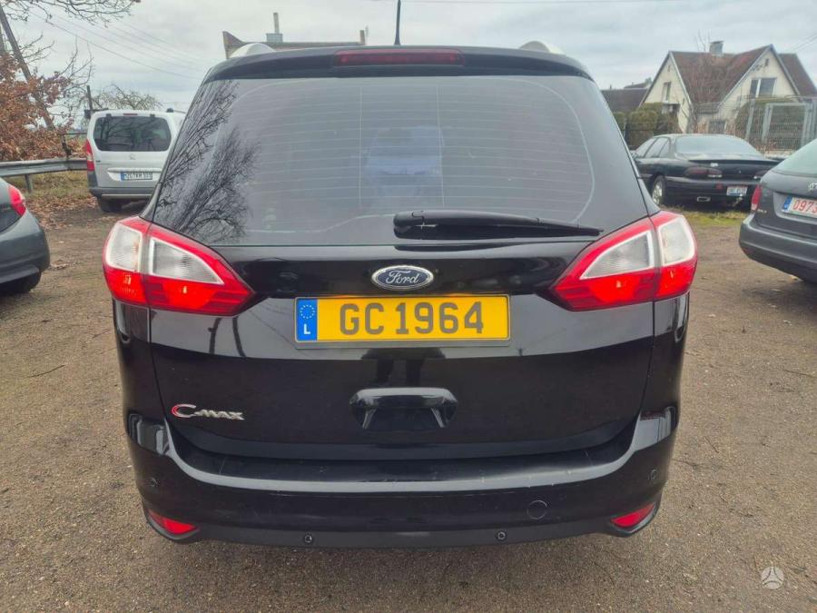 Black Ford Grand C-MAX 2011 in Raseiniai, with an engine capacity of 1.60 L and mileage of 270 thousand km for 3250 €, photo 6 on AUTOMOTO.COM.LV