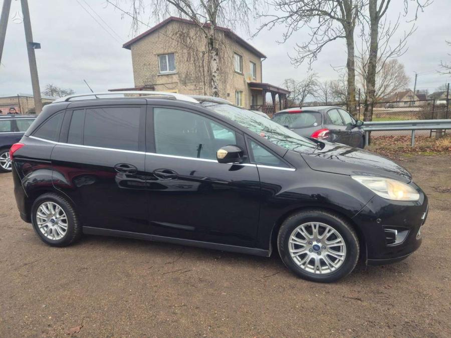 Black Ford Grand C-MAX 2011 in Raseiniai, with an engine capacity of 1.60 L and mileage of 270 thousand km for 3250 €, photo 8 on AUTOMOTO.COM.LV