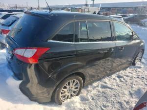 Black Ford Grand C-MAX 2011 in Kaunas, with an engine capacity of 1.60 L and mileage of 200 thousand km for 3850 €, photo 4 on AUTOMOTO.COM.LV