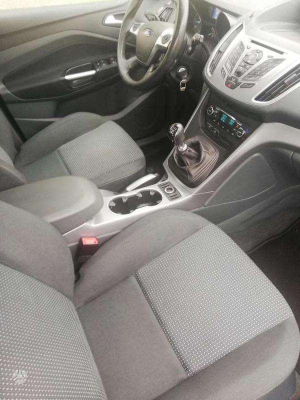 Melns Ford Grand C-MAX 2011 Kauņa, ar dzinēja tilpumu 1.56 L un nobraukumu 170 tūkst. km par 3550 €, foto 5 vietnē AUTOMOTO.COM.LV