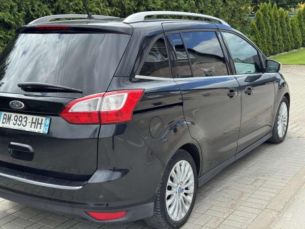 Black Ford Grand C-MAX 2011 in Taurage, with an engine capacity of 2.00 L and mileage of 269 thousand km for 2600 €, photo 6 on AUTOMOTO.COM.LV