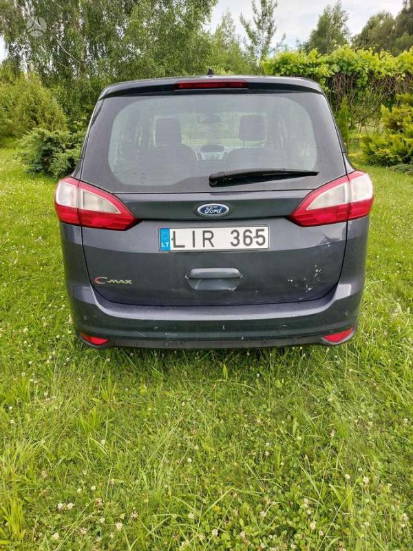 Black Ford Grand C-MAX 2011 in Sirvintos, with an engine capacity of 1.56 L and mileage of 291 thousand km for 3200 €, photo 4 on AUTOMOTO.COM.LV