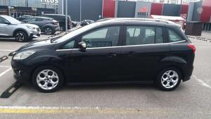 Black Ford Grand C-MAX 2011 in Vilnius, with an engine capacity of 2.00 L and mileage of 310 thousand km for 3230 €, photo 9 on AUTOMOTO.COM.LV