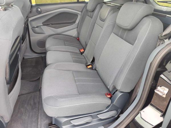 Melns Ford Grand C-MAX 2011 Marijampole, ar dzinēja tilpumu 1.56 L un nobraukumu 276 tūkst. km par 3450 €, foto 7 vietnē AUTOMOTO.COM.LV