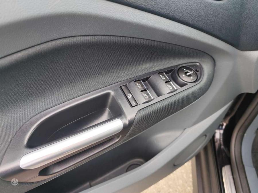 Black Ford Grand C-MAX 2011 in Marijampole, with an engine capacity of 1.56 L and mileage of 276 thousand km for 3450 €, photo 11 on AUTOMOTO.COM.LV