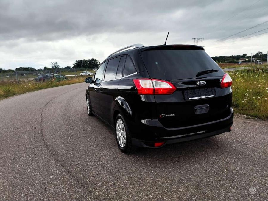Black Ford Grand C-MAX 2011 in Marijampole, with an engine capacity of 1.56 L and mileage of 276 thousand km for 3450 €, photo 15 on AUTOMOTO.COM.LV