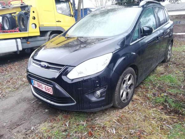 Melns Ford Grand C-MAX 2012 Kauņa, ar dzinēja tilpumu 1.50 L un nobraukumu 250 tūkst. km par 2350 €, foto 2 vietnē AUTOMOTO.COM.LV