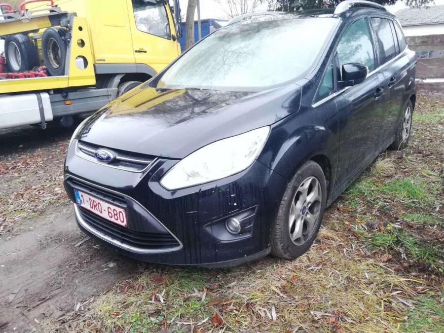 Black Ford Grand C-MAX 2012 in Kaunas, with an engine capacity of 1.50 L and mileage of 250 thousand km for 2350 €, photo 2 on AUTOMOTO.COM.LV