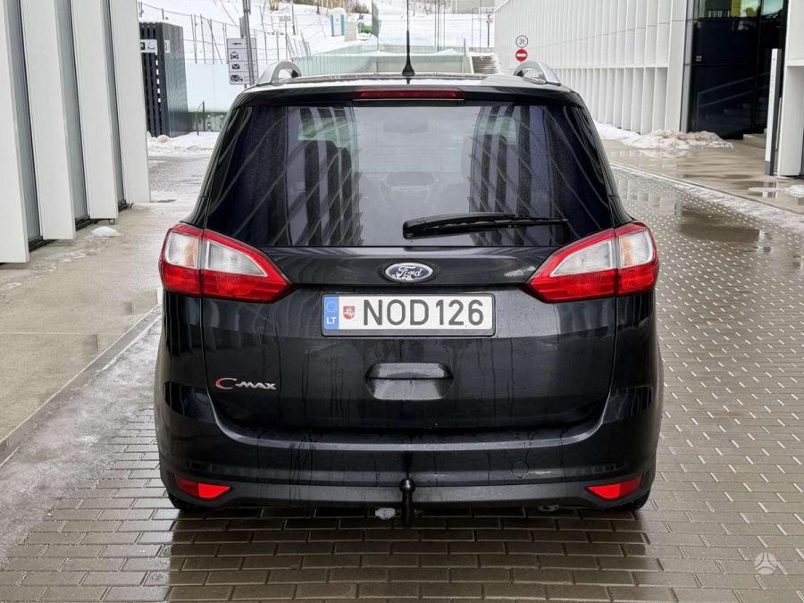 Melns Ford Grand C-MAX 2012 Viļņa, ar dzinēja tilpumu 2.00 L un nobraukumu 275 tūkst. km par 3100 €, foto 9 vietnē AUTOMOTO.COM.LV