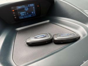 Melns Ford Grand C-MAX 2012 Viļņa, ar dzinēja tilpumu 2.00 L un nobraukumu 275 tūkst. km par 3100 €, foto 29 vietnē AUTOMOTO.COM.LV