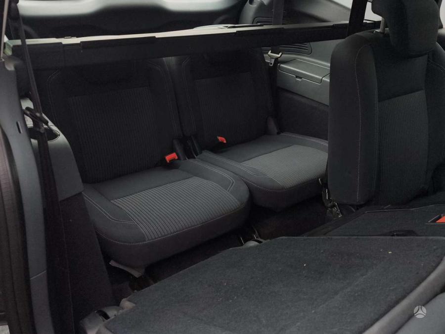 Black Ford Grand C-MAX 2012 in Vilnius, with an engine capacity of 1.60 L and mileage of 308 thousand km for 4999 €, photo 11 on AUTOMOTO.COM.LV