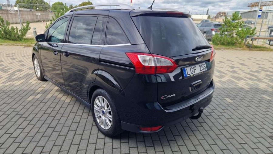Black Ford Grand C-MAX 2012 in Siauliai, with an engine capacity of 2.00 L and mileage of 239 thousand km for 3500 €, photo 7 on AUTOMOTO.COM.LV