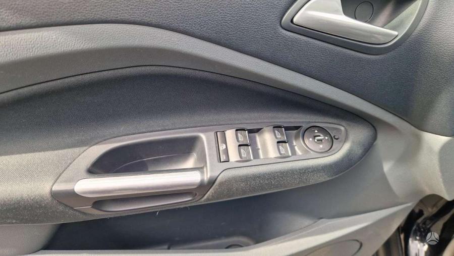 Black Ford Grand C-MAX 2012 in Siauliai, with an engine capacity of 2.00 L and mileage of 239 thousand km for 3500 €, photo 21 on AUTOMOTO.COM.LV