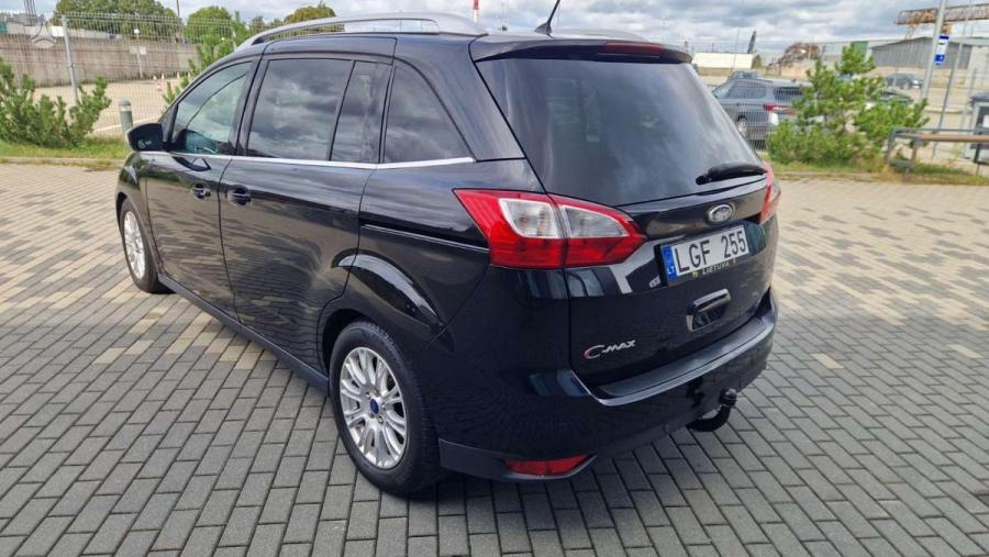 Melns Ford Grand C-MAX 2012 Šauļi, ar dzinēja tilpumu 2.00 L un nobraukumu 239 tūkst. km par 3500 €, foto 7 vietnē AUTOMOTO.COM.LV