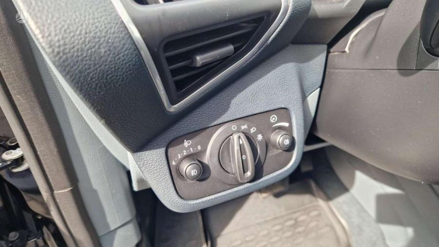 Melns Ford Grand C-MAX 2012 Šauļi, ar dzinēja tilpumu 2.00 L un nobraukumu 239 tūkst. km par 3500 €, foto 20 vietnē AUTOMOTO.COM.LV