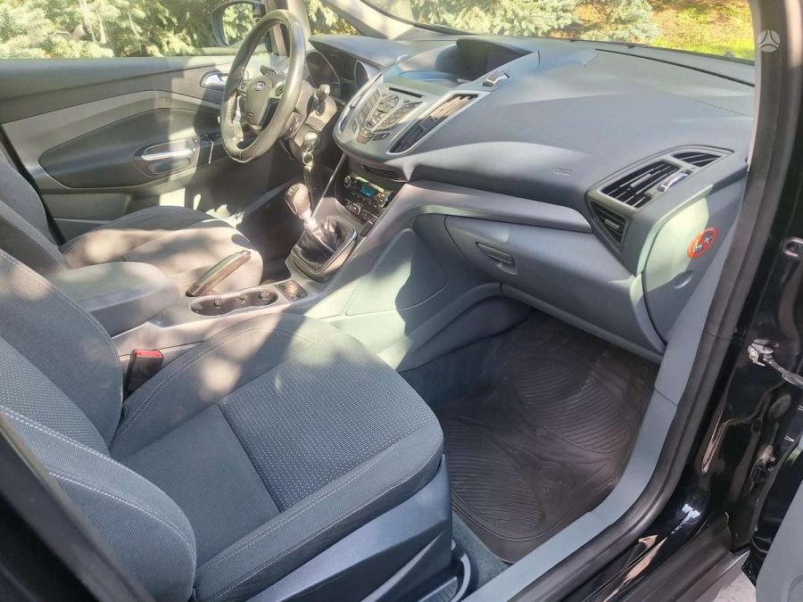 Black Ford Grand C-MAX 2012 in Utena, with an engine capacity of 1.56 L and mileage of 227 thousand km for 4000 €, photo 11 on AUTOMOTO.COM.LV