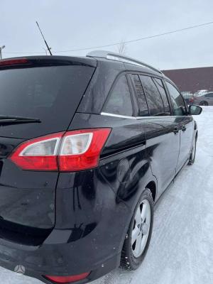 Black Ford Grand C-MAX 2013 in Marijampole, with an engine capacity of 2.00 L and mileage of 196 thousand km for 5100 €, photo 9 on AUTOMOTO.COM.LV