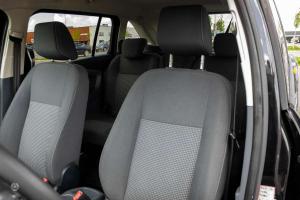 Melns Ford Grand C-MAX 2013 Kauņa, ar dzinēja tilpumu 1.56 L un nobraukumu 178 tūkst. km par 4200 €, foto 12 vietnē AUTOMOTO.COM.LV