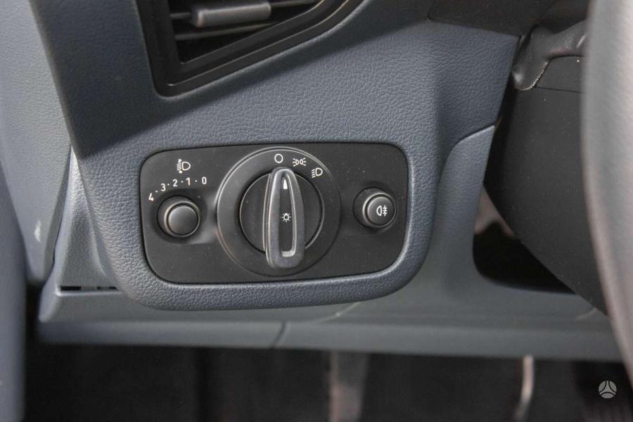 Melns Ford Grand C-MAX 2013 Kauņa, ar dzinēja tilpumu 1.56 L un nobraukumu 178 tūkst. km par 4200 €, foto 19 vietnē AUTOMOTO.COM.LV
