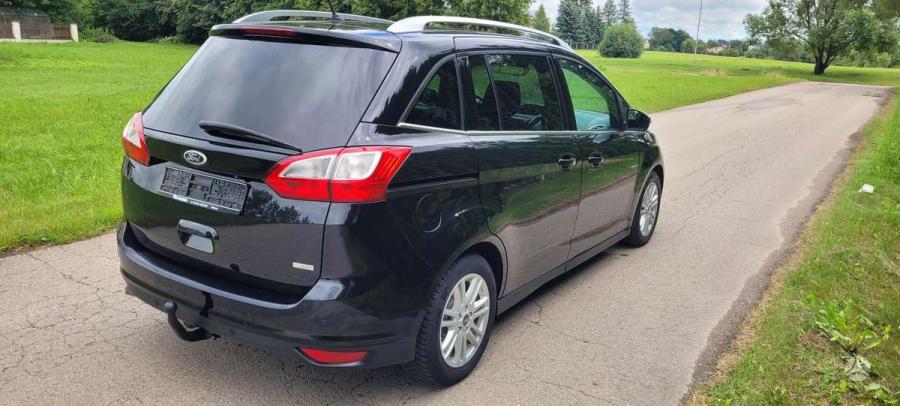 Black Ford Grand C-MAX 2013 in Marijampole, with an engine capacity of 1.56 L and mileage of 249 thousand km for 4200 €, photo 5 on AUTOMOTO.COM.LV