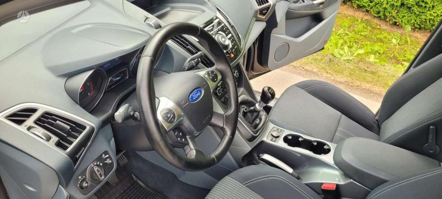 Black Ford Grand C-MAX 2013 in Marijampole, with an engine capacity of 1.56 L and mileage of 249 thousand km for 4200 €, photo 7 on AUTOMOTO.COM.LV