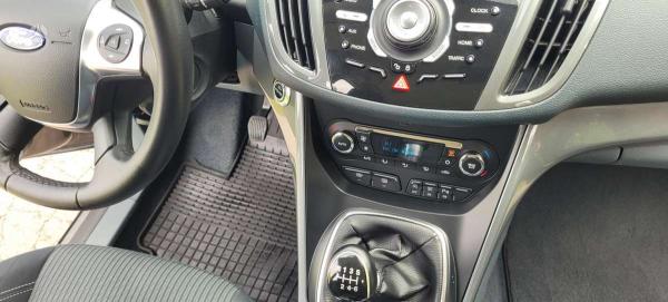 Melns Ford Grand C-MAX 2013 Marijampole, ar dzinēja tilpumu 1.56 L un nobraukumu 249 tūkst. km par 4200 €, foto 9 vietnē AUTOMOTO.COM.LV