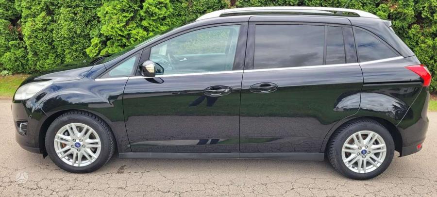 Black Ford Grand C-MAX 2013 in Marijampole, with an engine capacity of 1.56 L and mileage of 249 thousand km for 4200 €, photo 17 on AUTOMOTO.COM.LV