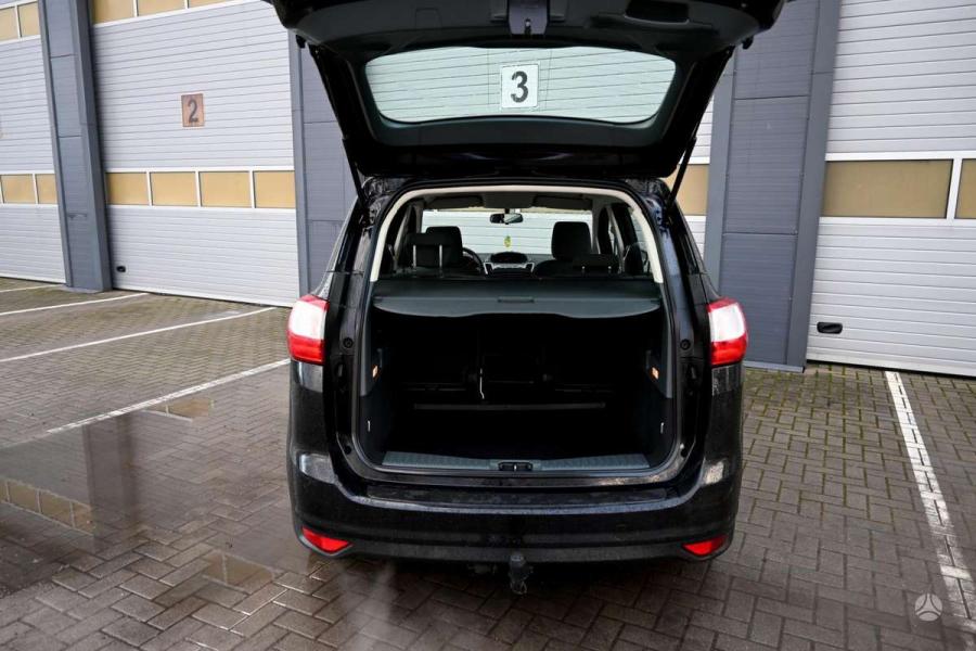 Black Ford Grand C-MAX 2014 in Kretinga, with an engine capacity of 1.00 L and mileage of 171 thousand km for 4999 €, photo 11 on AUTOMOTO.COM.LV
