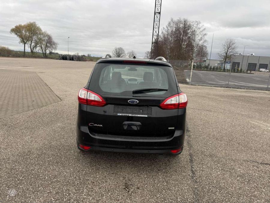 Black Ford Grand C-MAX 2014 in Marijampole, with an engine capacity of 1.60 L and mileage of 151 thousand km for 4650 €, photo 5 on AUTOMOTO.COM.LV