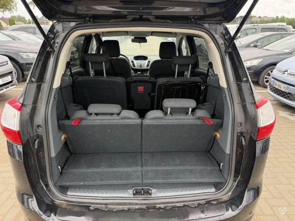 Black Ford Grand C-MAX 2014 in Taurage, with an engine capacity of 1.56 L and mileage of 303 thousand km for 3100 €, photo 7 on AUTOMOTO.COM.LV