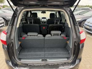 Black Ford Grand C-MAX 2014 in Taurage, with an engine capacity of 1.56 L and mileage of 303 thousand km for 3100 €, photo 8 on AUTOMOTO.COM.LV