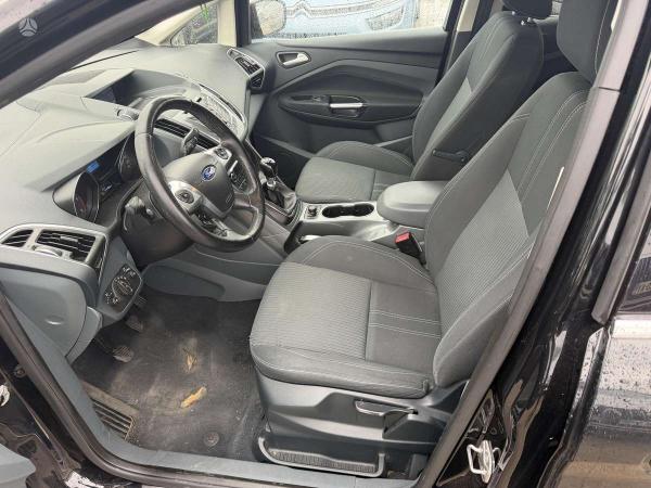 Black Ford Grand C-MAX 2014 in Taurage, with an engine capacity of 1.56 L and mileage of 303 thousand km for 3100 €, photo 8 on AUTOMOTO.COM.LV
