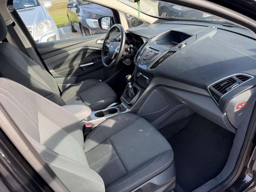 Black Ford Grand C-MAX 2014 in Taurage, with an engine capacity of 1.56 L and mileage of 303 thousand km for 3100 €, photo 6 on AUTOMOTO.COM.LV