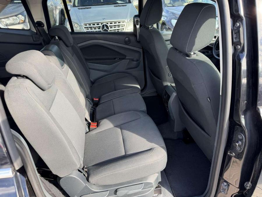 Black Ford Grand C-MAX 2014 in Taurage, with an engine capacity of 1.56 L and mileage of 303 thousand km for 3100 €, photo 8 on AUTOMOTO.COM.LV