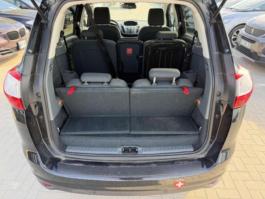 Black Ford Grand C-MAX 2014 in Taurage, with an engine capacity of 1.56 L and mileage of 303 thousand km for 3100 €, photo 9 on AUTOMOTO.COM.LV